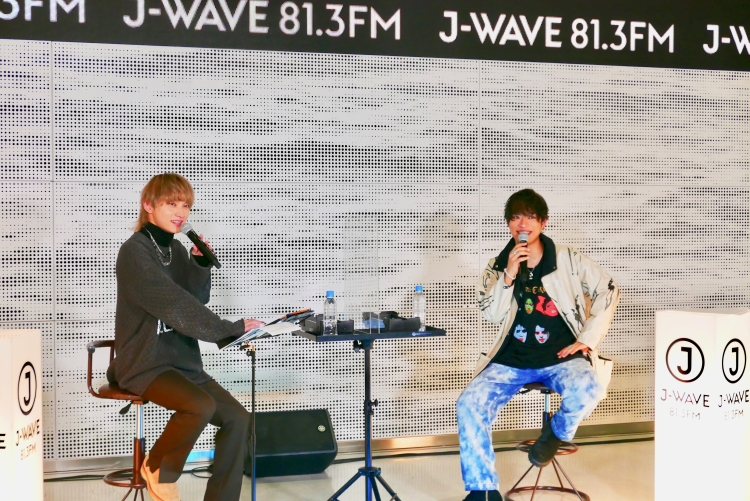 INFORMATION | DIVE TO THE NEW WORLD : J-WAVE 81.3 FM