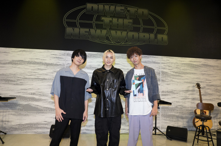 INFORMATION | DIVE TO THE NEW WORLD : J-WAVE 81.3 FM