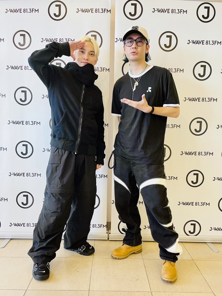 INFORMATION | DIVE TO THE NEW WORLD : J-WAVE 81.3 FM