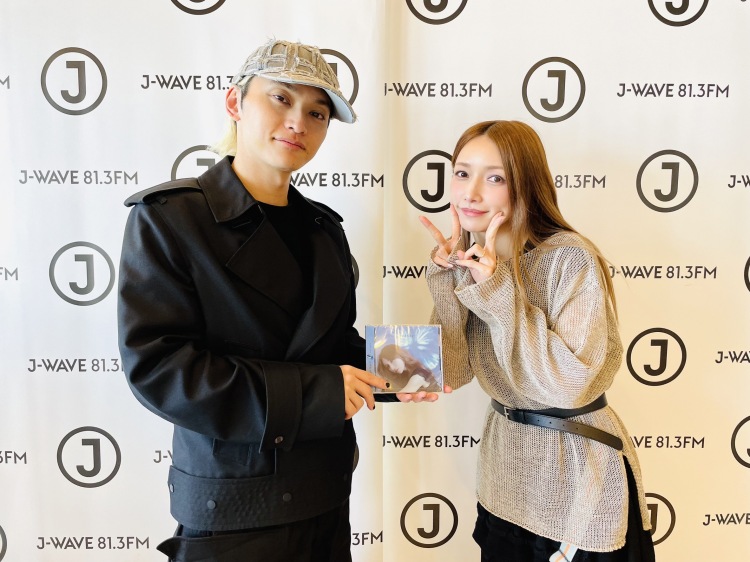 INFORMATION | DIVE TO THE NEW WORLD : J-WAVE 81.3 FM