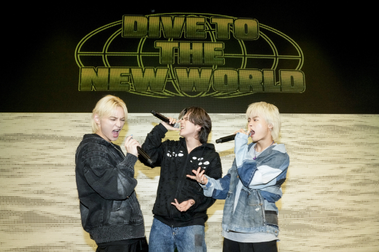 INFORMATION | DIVE TO THE NEW WORLD : J-WAVE 81.3 FM