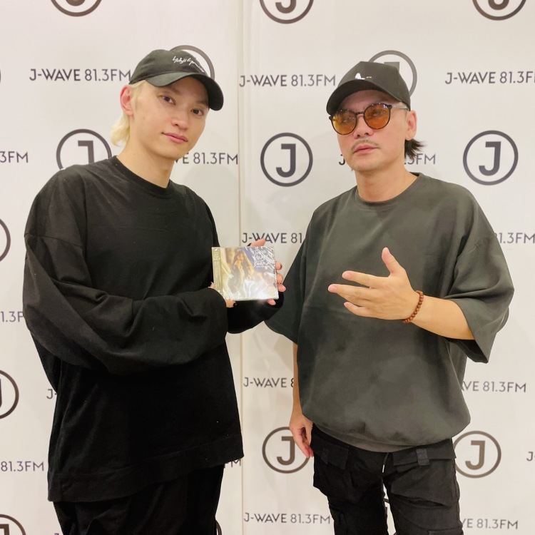 INFORMATION | DIVE TO THE NEW WORLD : J-WAVE 81.3 FM