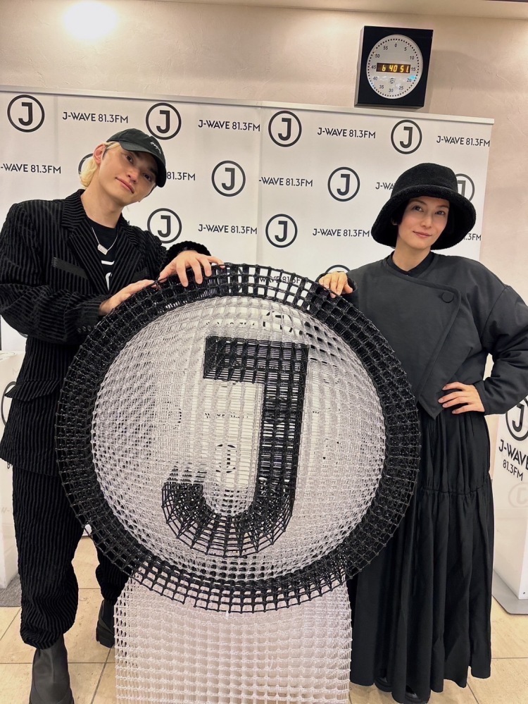 INFORMATION | DIVE TO THE NEW WORLD : J-WAVE 81.3 FM