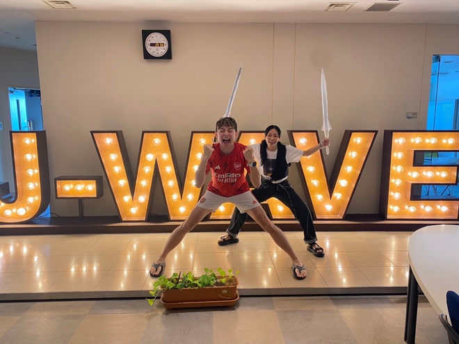 JENNI FROM THE BLOCKBUSTER｜J-WAVE POP OF THE WORLD