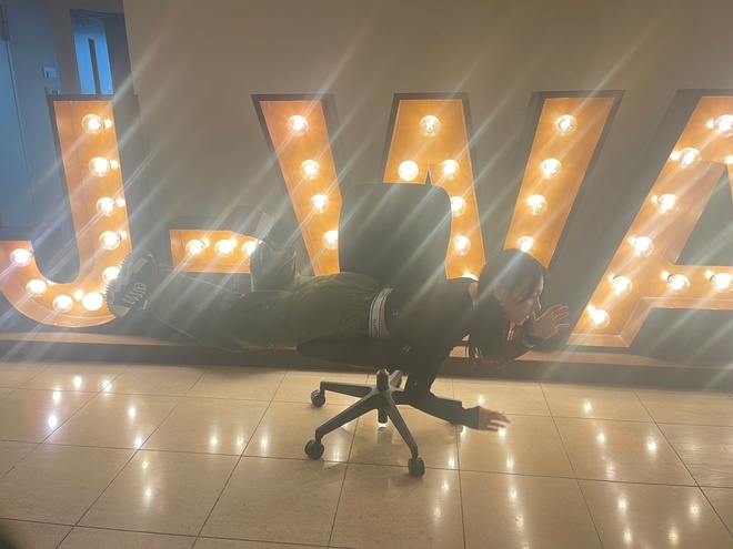 JENNI FROM THE BLOCKBUSTER｜J-WAVE POP OF THE WORLD